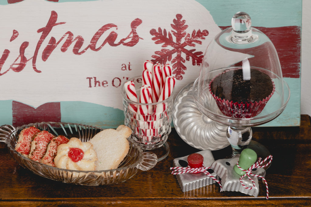Rae Dunn Inspired Christmas Signs - Kippi at Home