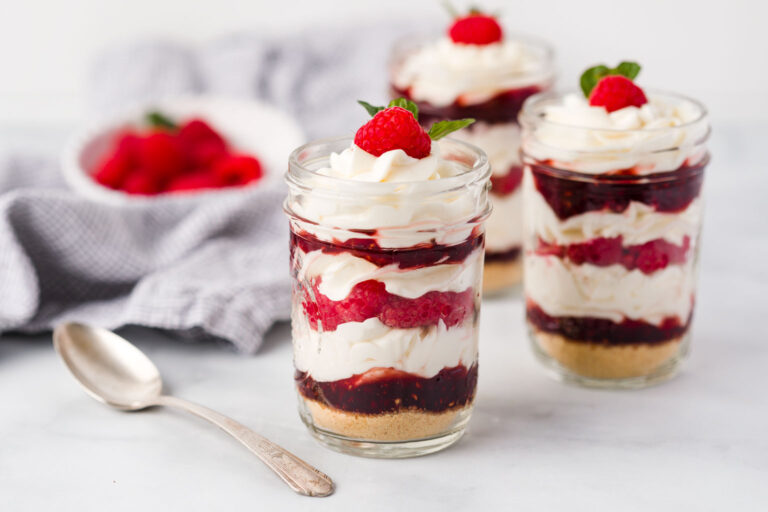 Easy Raspberry Parfait - Kippi at Home