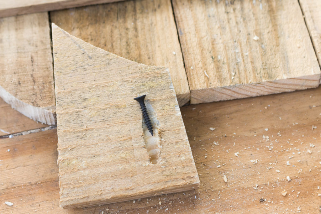 Rustic Pallet Pumpkins DIY - Kippi at Home