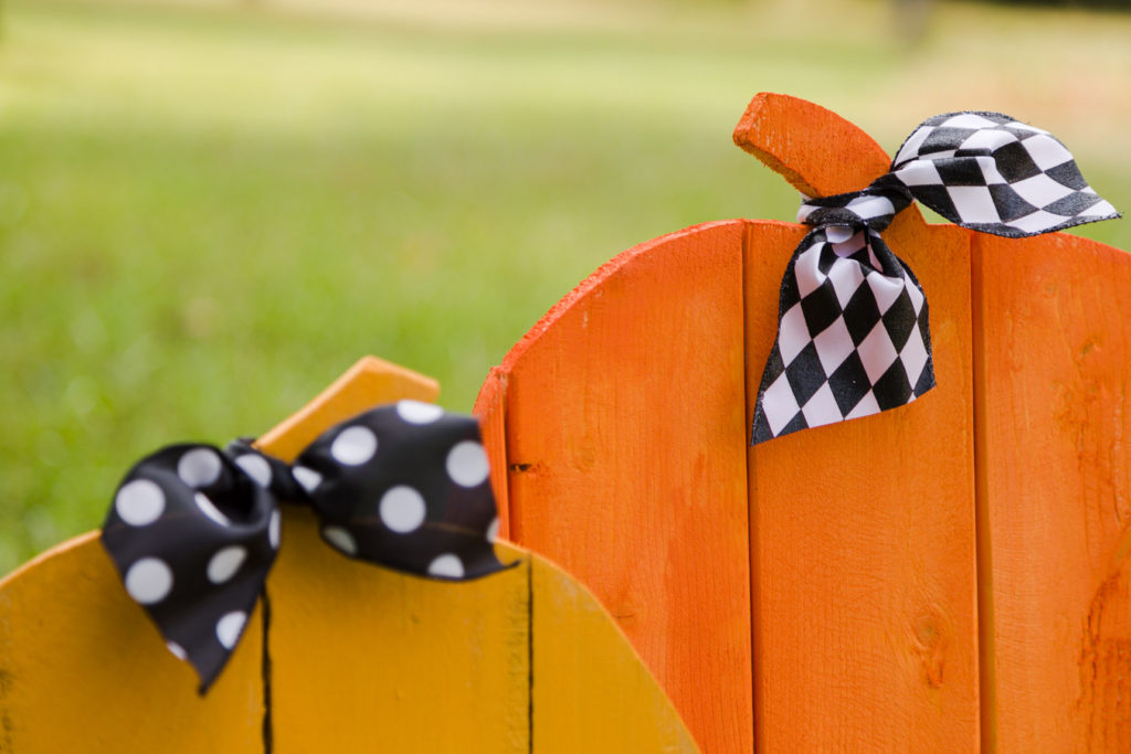 Rustic Pallet Pumpkins DIY - Kippi at Home