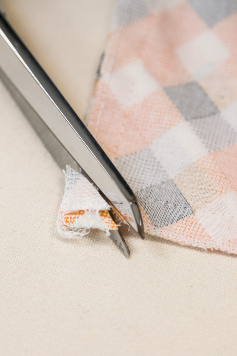 Envelope Pillow Step By Step DIY Throw Pillows envelope-pillow-step-by-step-diy-throw-pillows
