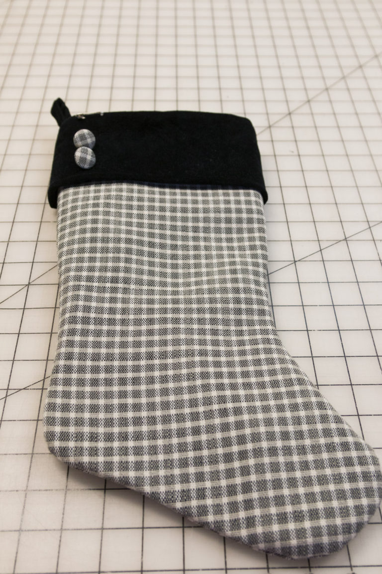 Easy Christmas Stocking Tutorial and Pattern - Kippi at Home