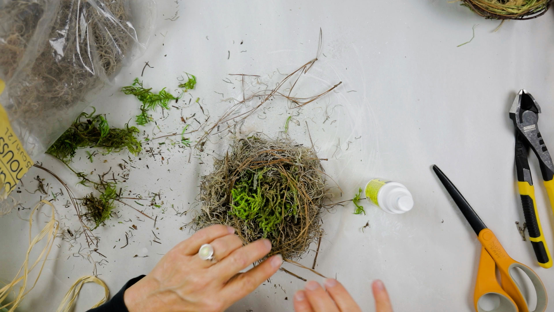 How to Make a Bird's Nest, Using Natural Elements, Spring Decor