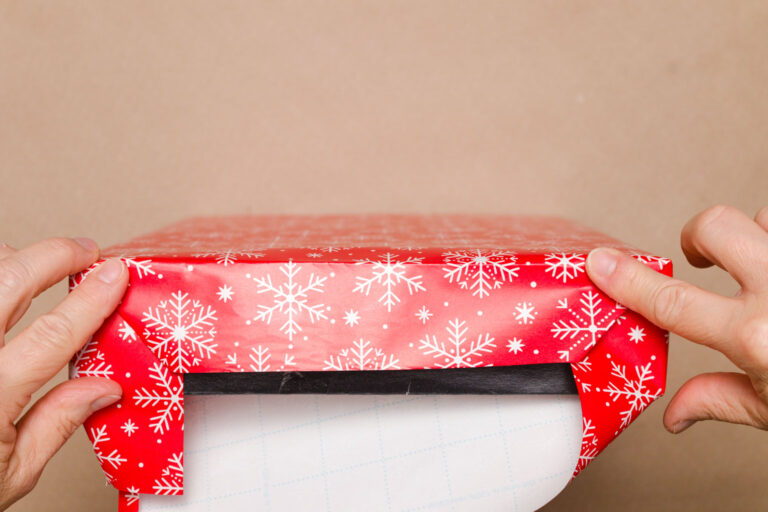 How to Wrap a Gift Like a Pro In Minutes - Kippi at Home