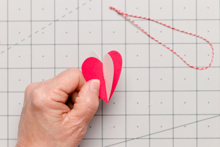 How to Make 3D Paper Hearts - Kippi at Home