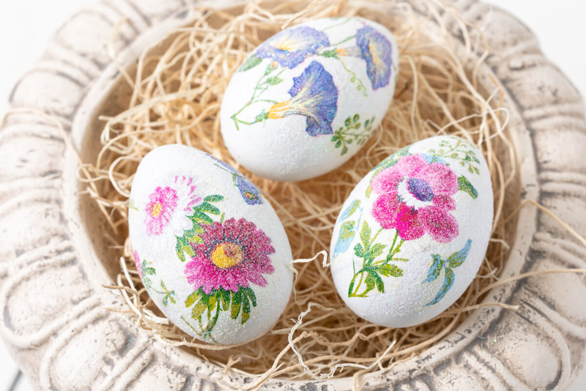 Easy DIY Easter Egg Decorating Ideas - Kippi at Home