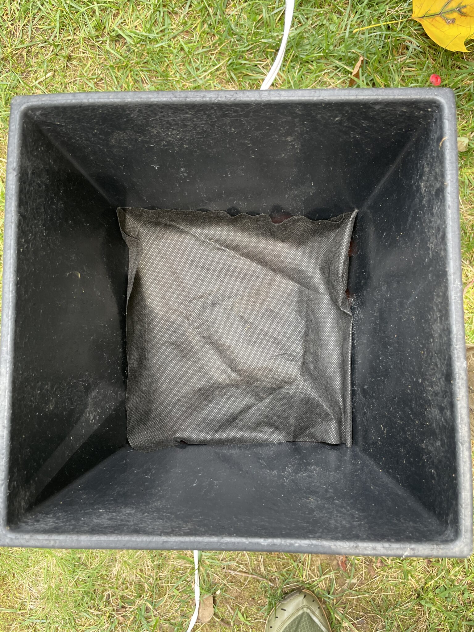 #How to Fill Large Planters - Kippi at Home